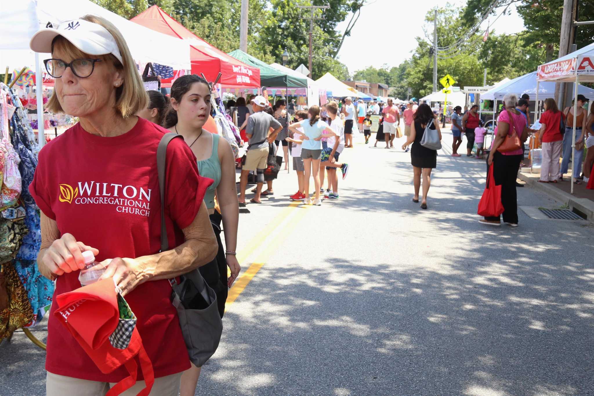 Wilton chamber’s street fair delights residents, visitors