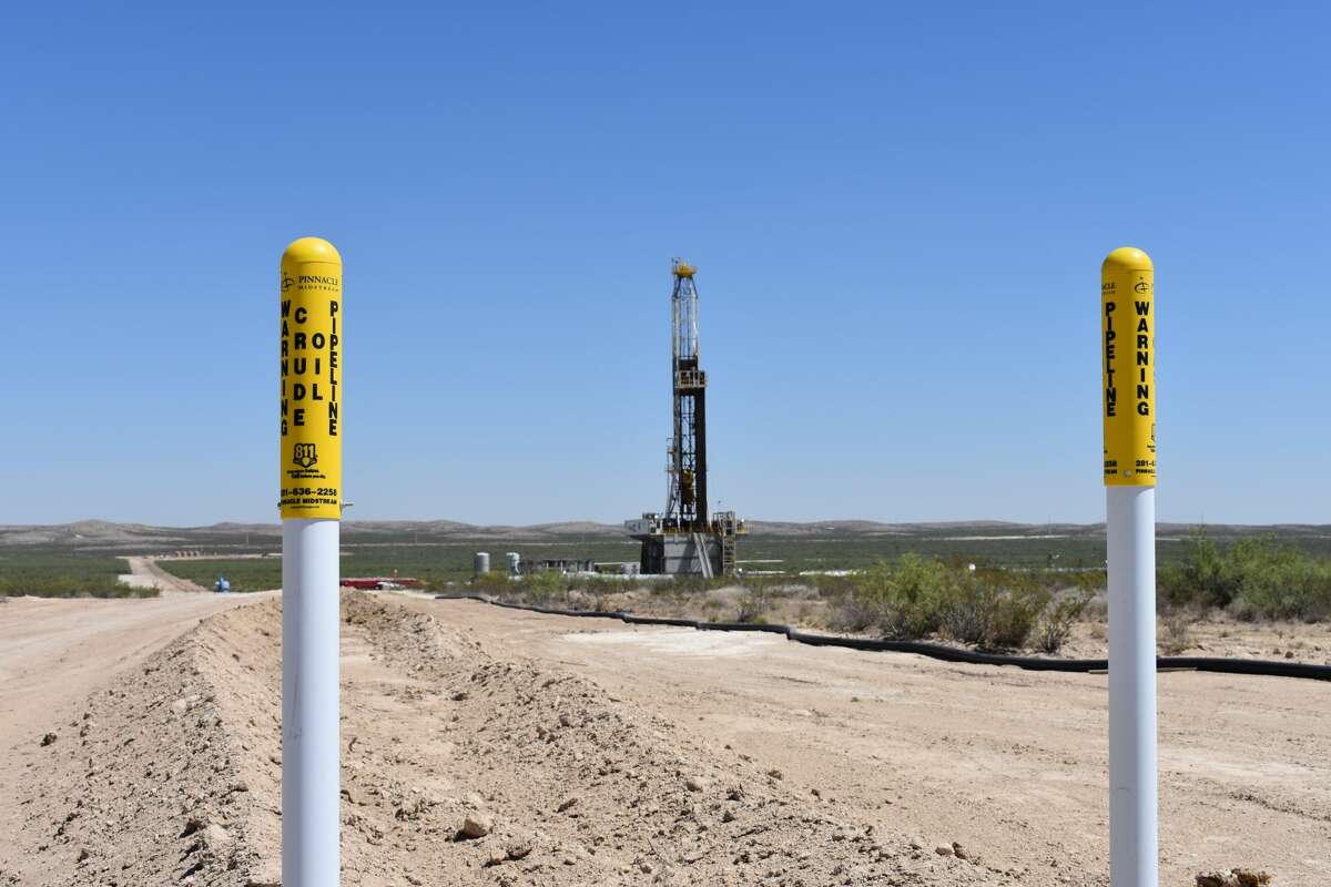 Pinnacle Midstream awards contract for Dos Picos expansion