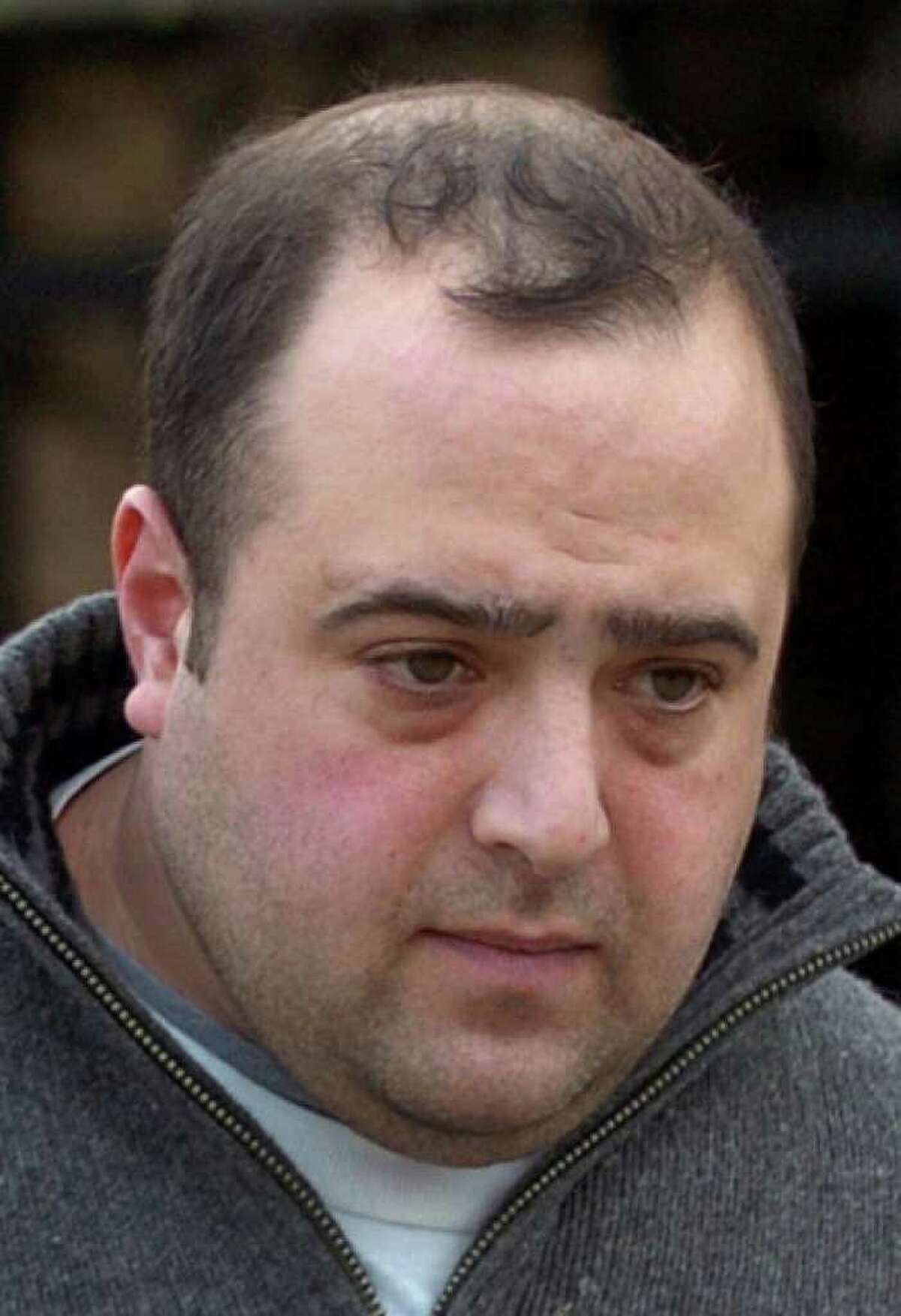 Shays' ex-aide says he was heavy drug user at time of embezzlement