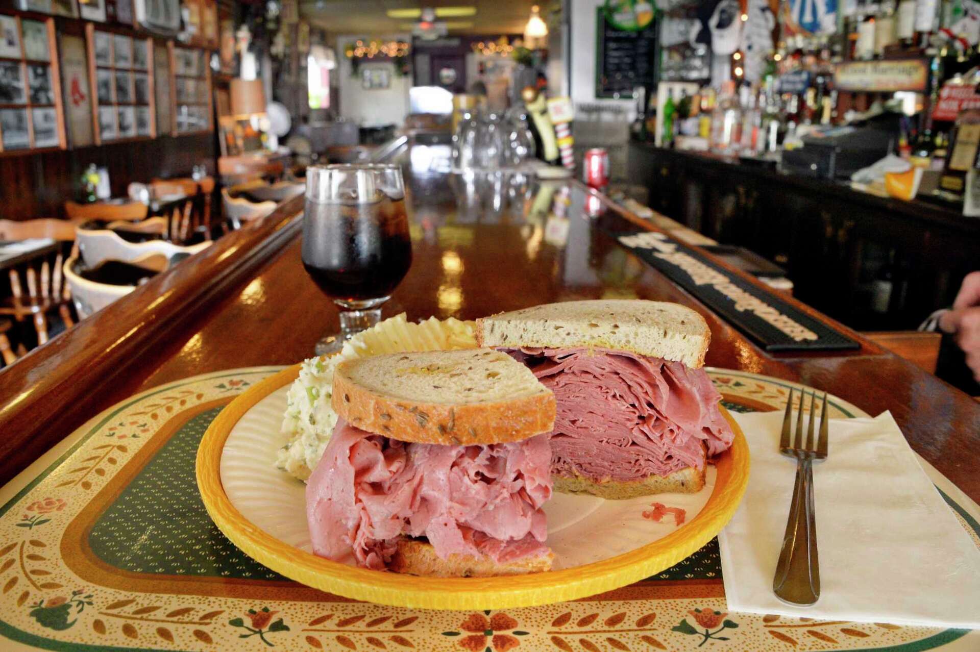 Slick’s Tavern owners retiring as new blood takes over Schenectady bar