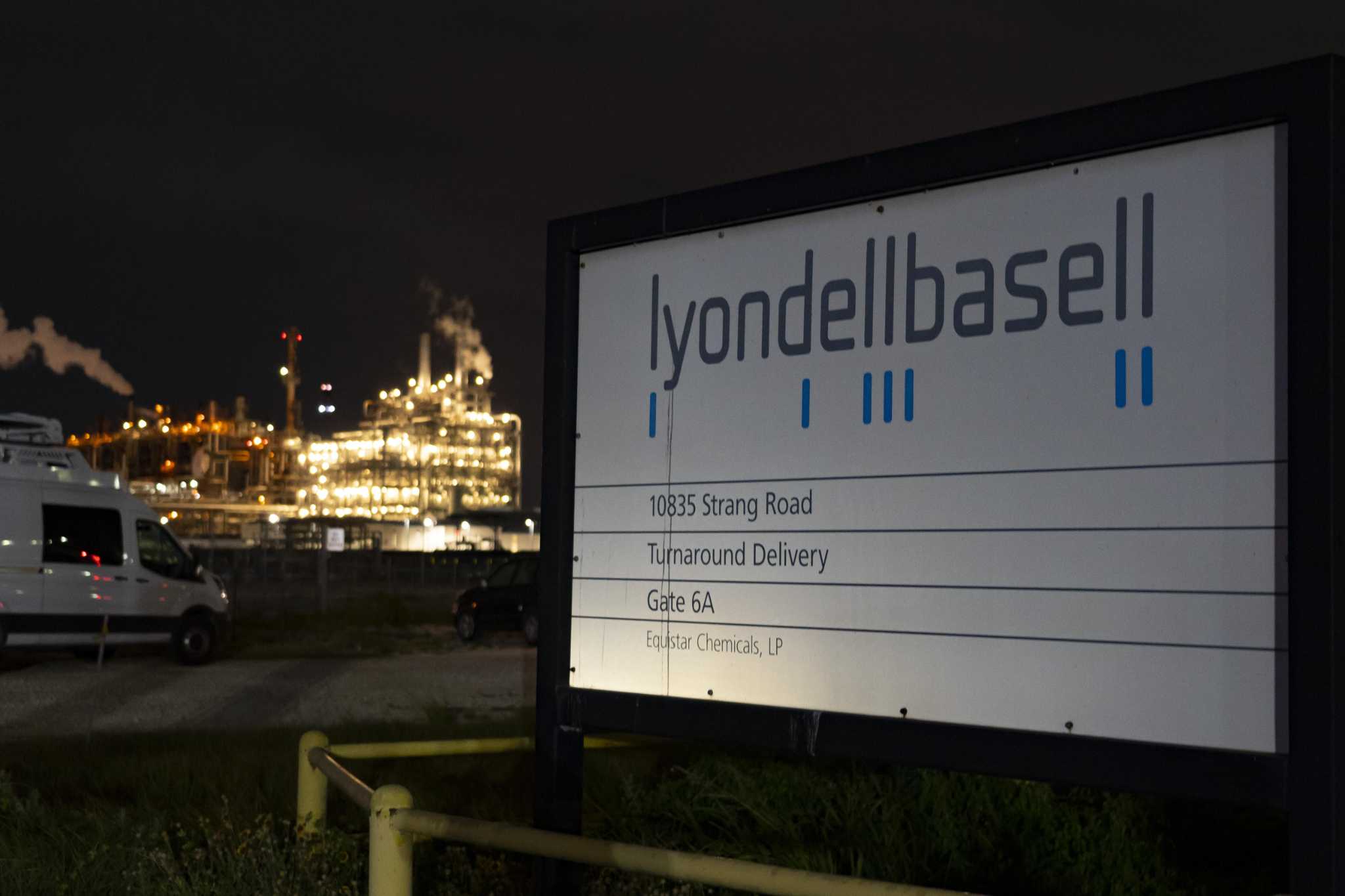 LyondellBasell plans Channelview pilot of electric furnace