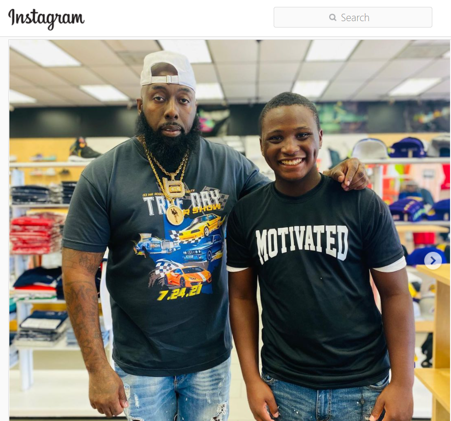 After teen selling bottled water goes viral, Trae tha Truth takes him ...
