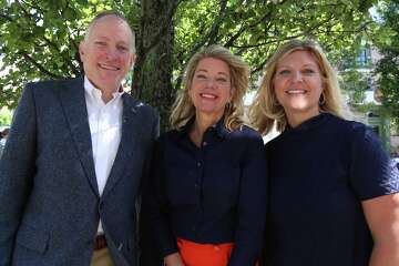 Zagrodzky wins re-election in Darien; three take Board of Ed seats