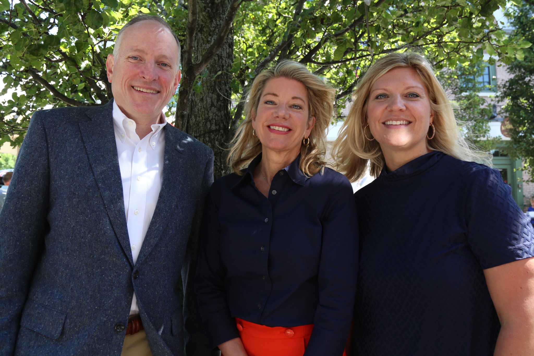 Zagrodzky wins re-election in Darien; three take Board of Ed seats