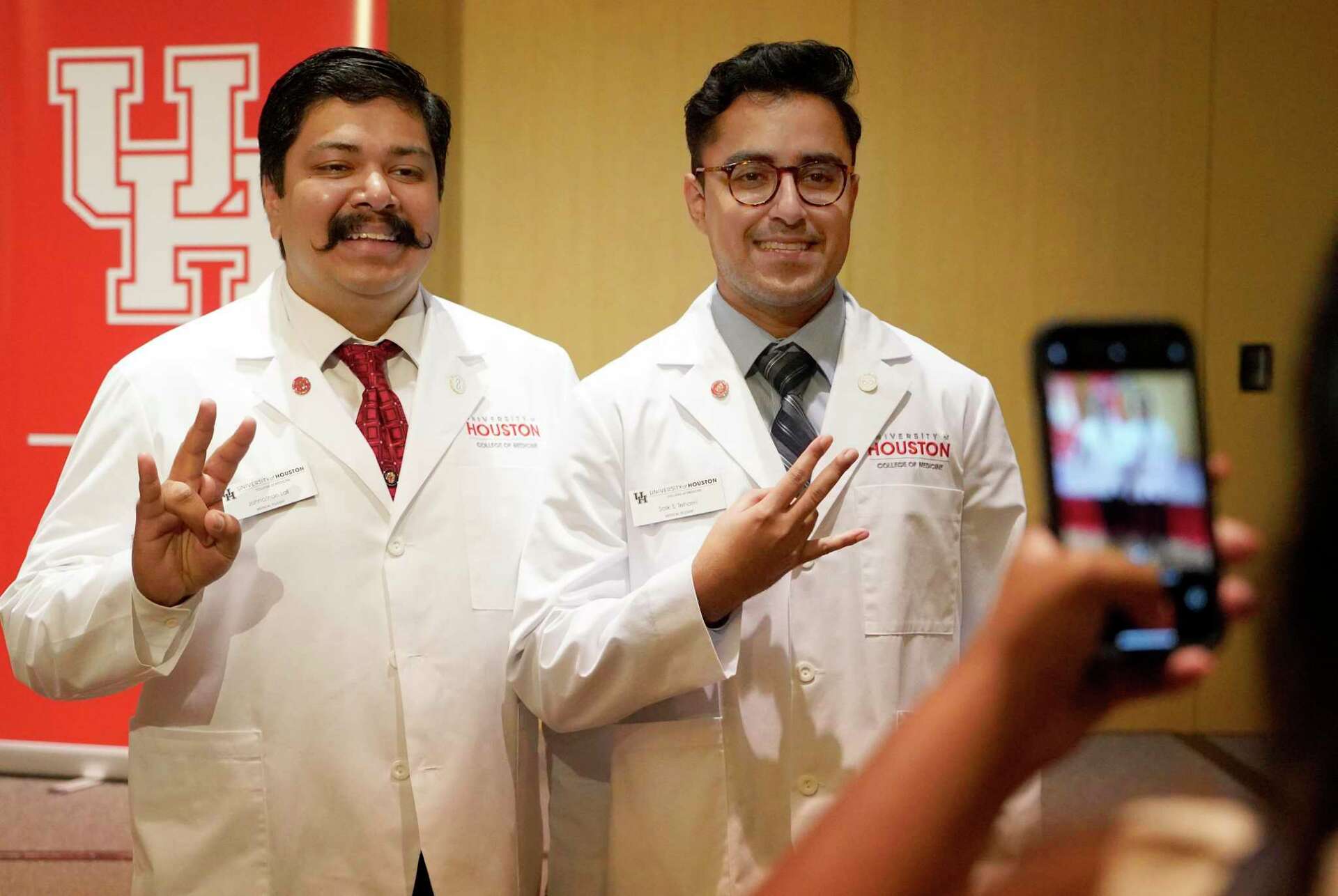 UH College of Medicine hosts first White Coat Ceremony after COVID ...