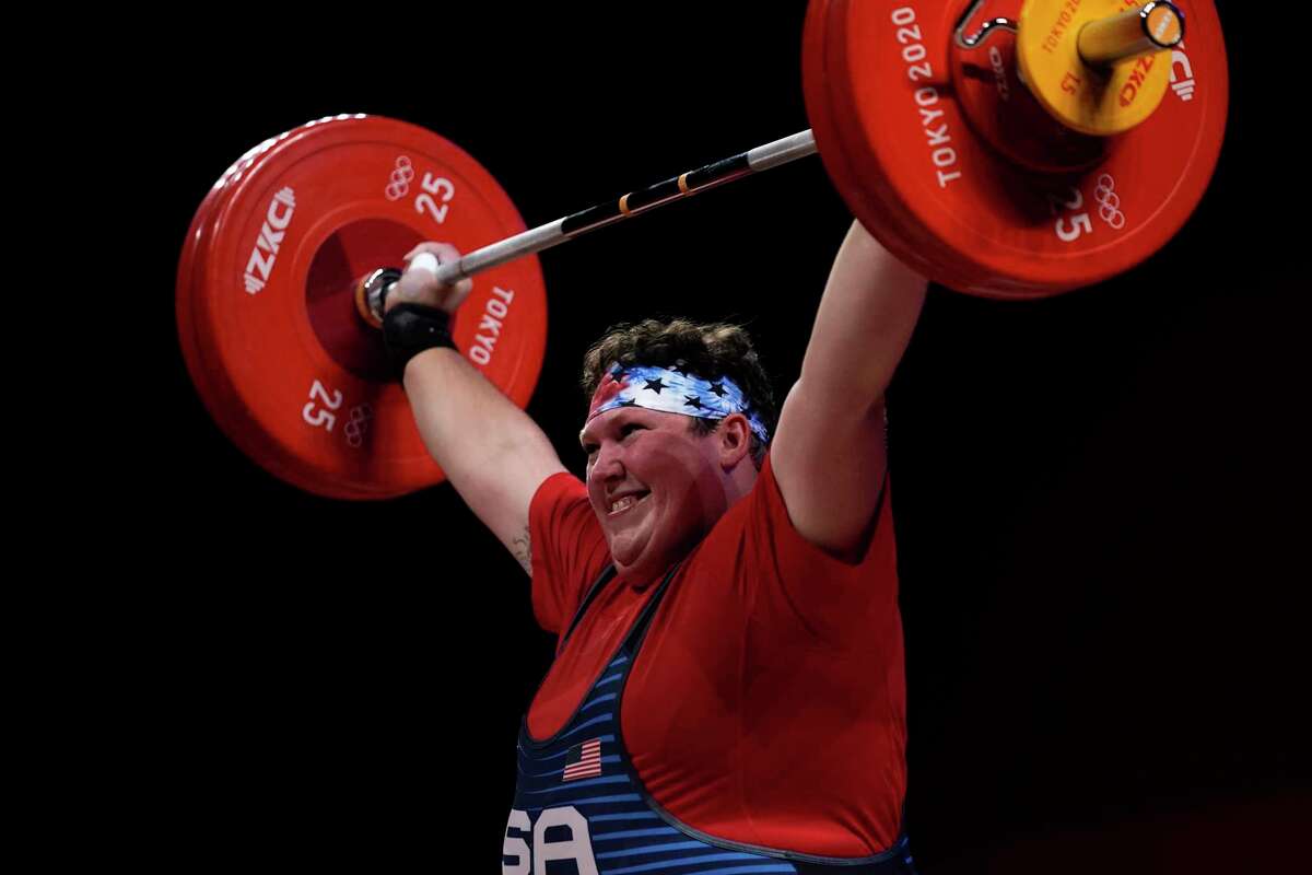 Sarah Robles takes bronze in historic night of Olympic weightlifting