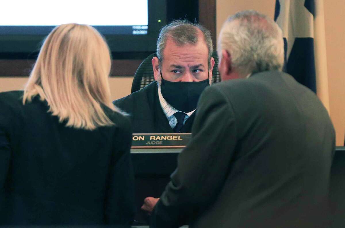 ‘Red flags:’ S.A. killer’s ex-girlfriend testifies he tried to crash ...