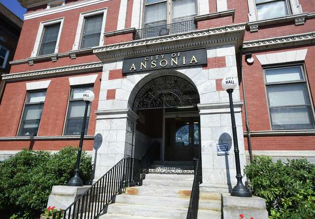 Mayor Frank Tyszka announces new plan for Ansonia during swearing-in