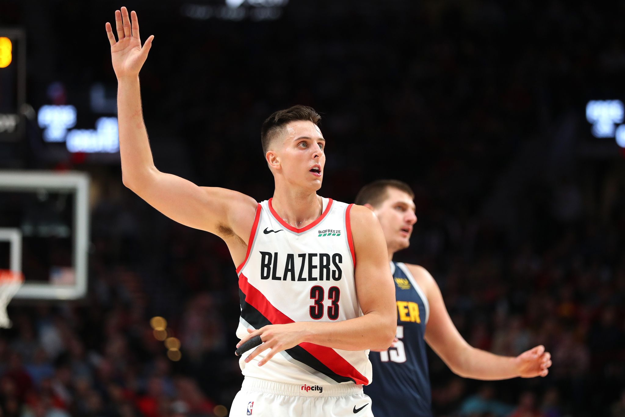 Spurs officially sign Zach Collins, Josh Primo