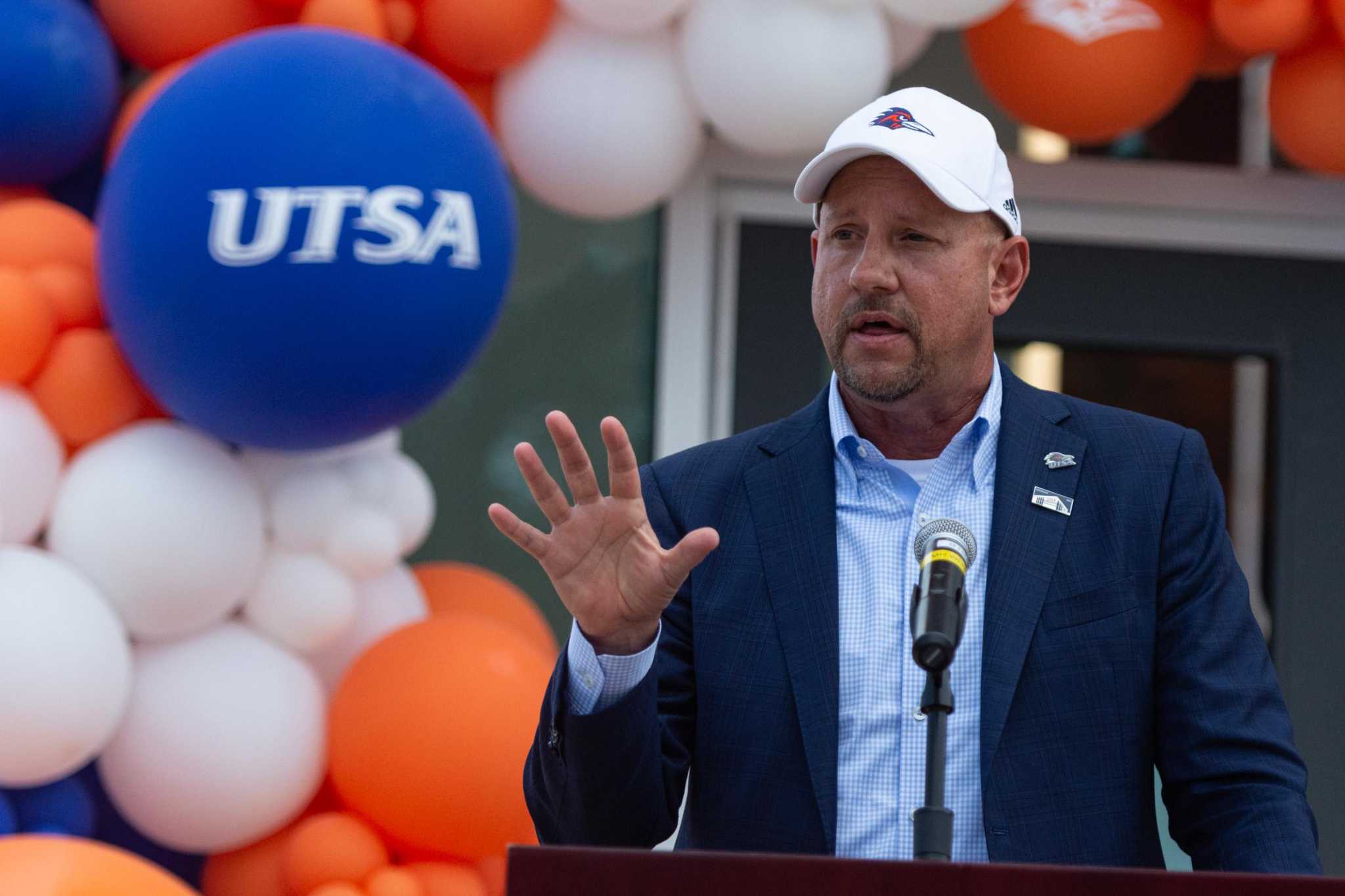 UTSA unveils Roadrunner Athletics Center of Excellence, the department ...