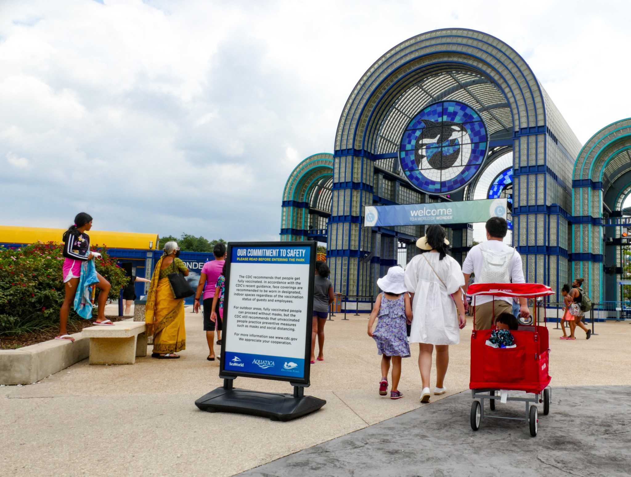 SeaWorld, Six Flags, Schlitterbahn owners say attendance is recovering
