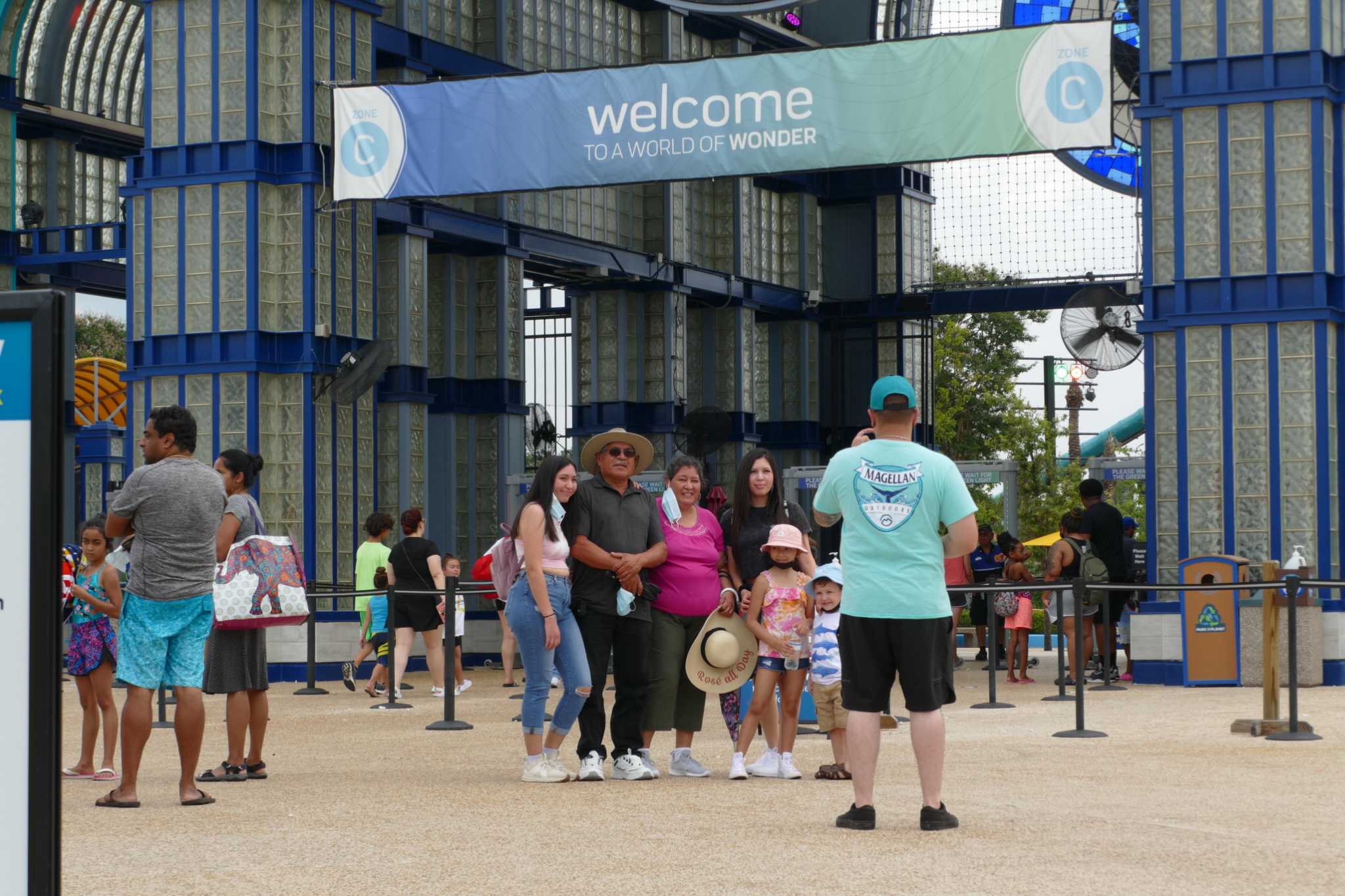 Guests coming back to SeaWorld despite rising coronavirus concerns