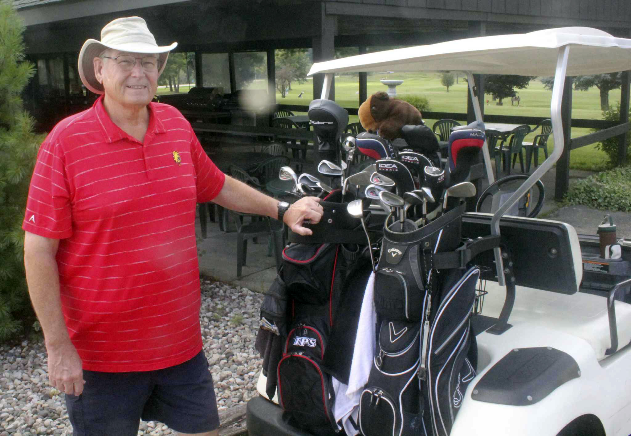 Long-time teacher continues to enjoy life on golf course