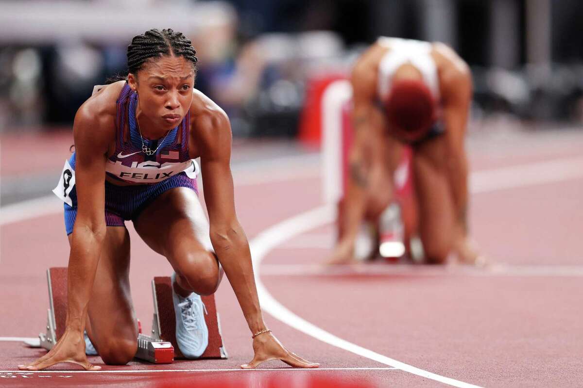 Track star mom Allyson Felix wins a 10th medal but sends bigger message