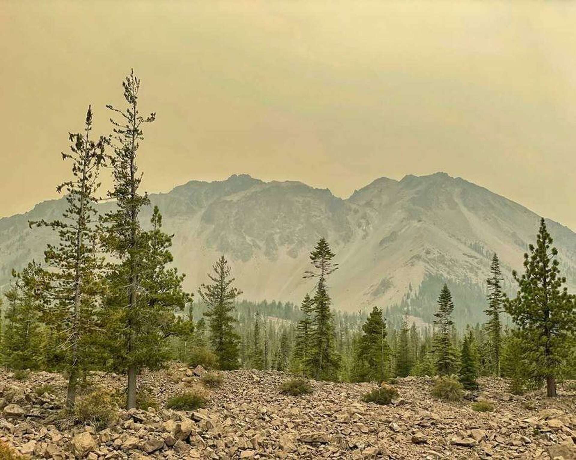 Dixie Fire forces Lassen Volcanic National Park to close
