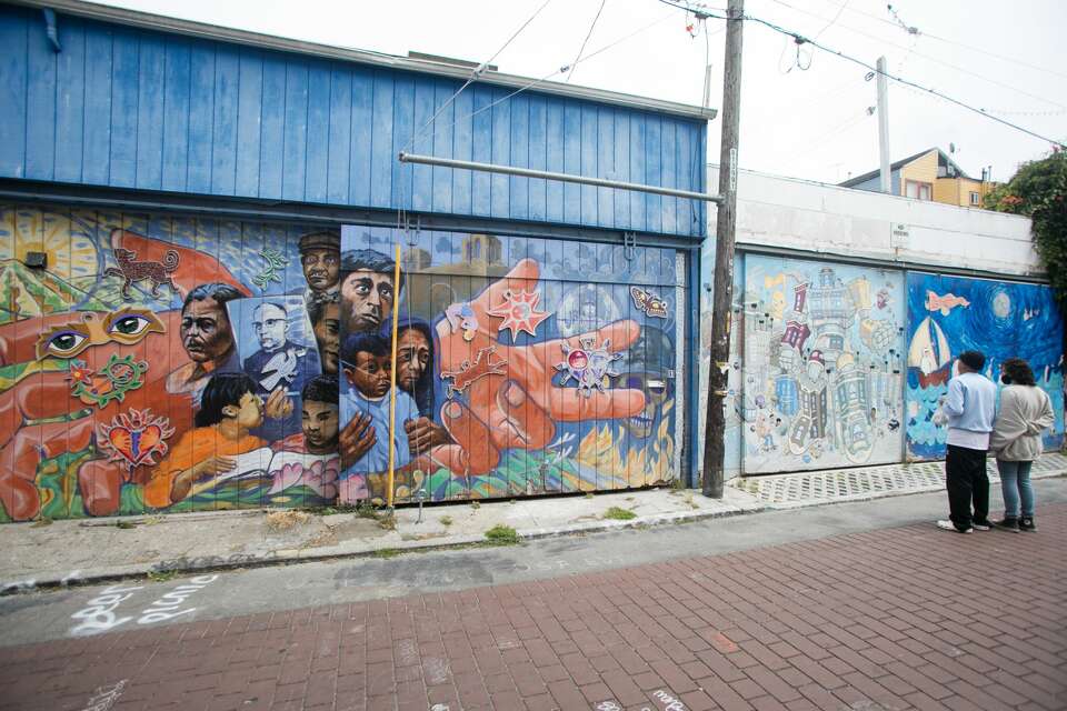 Umbrella Alley, a cool San Francisco alleyway worth visiting