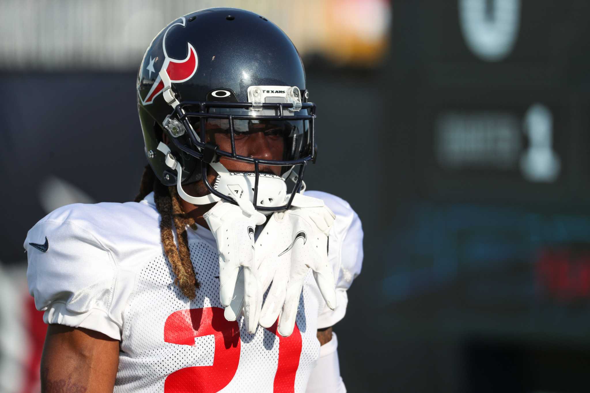 Texans' return for Bradley Roby will be two draft picks from Saints
