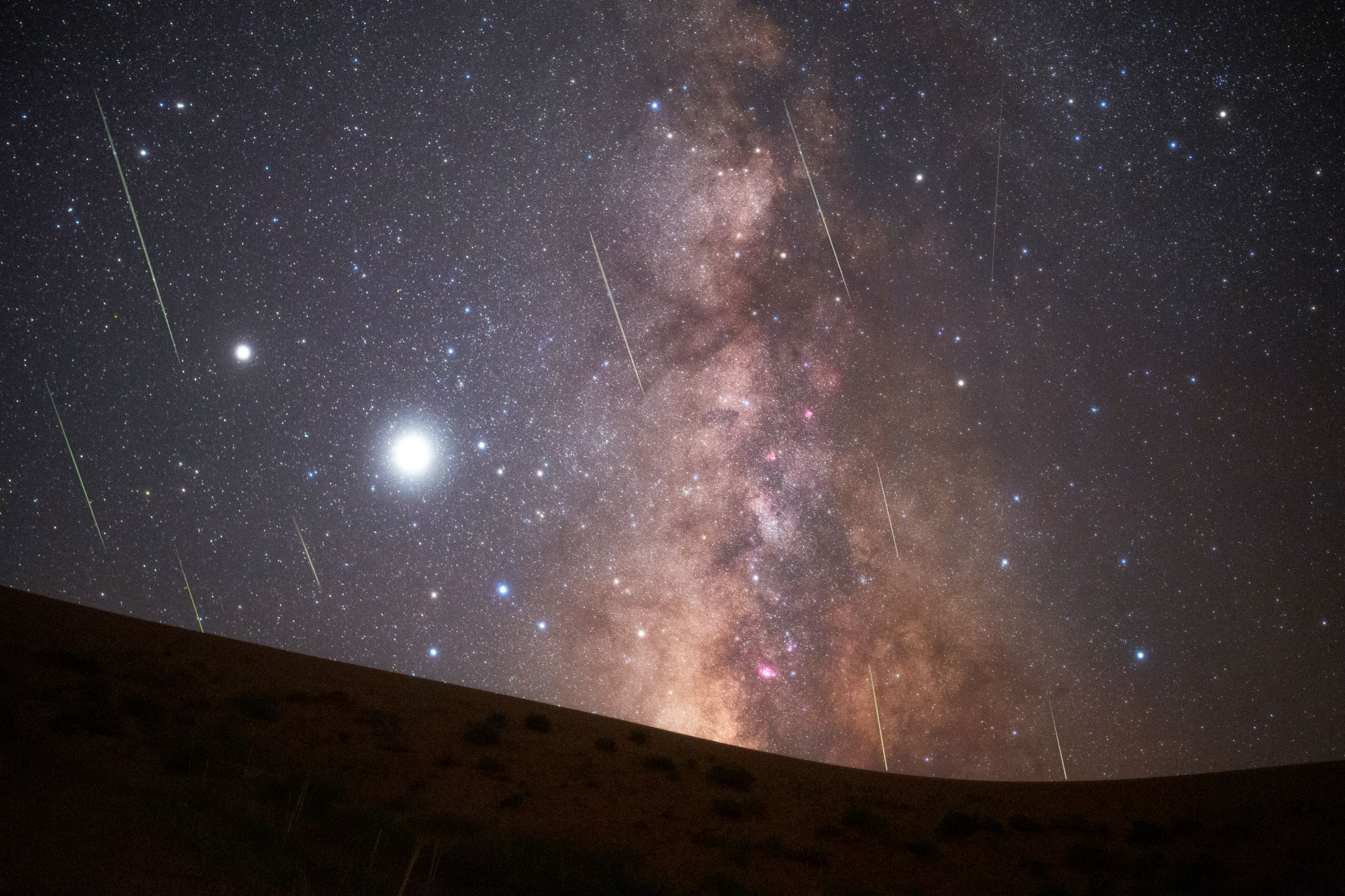 The best meteor shower of the year peaks early Thursday