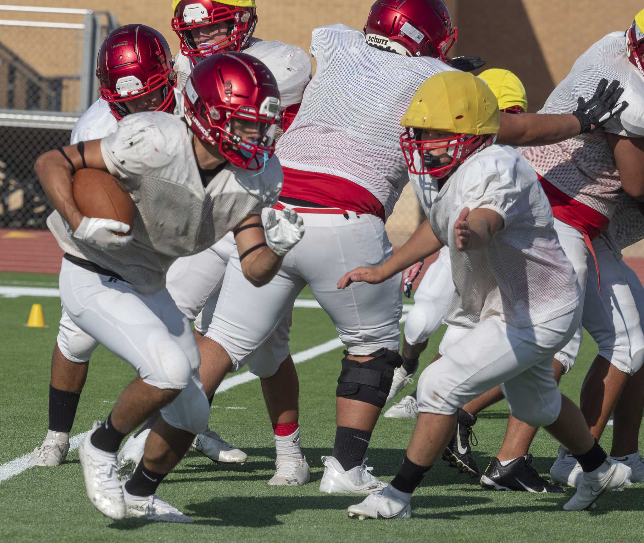 2021 HS FOOTBALL PREVIEW: Stanton’s Wittenbarger looks to lead young Buffs