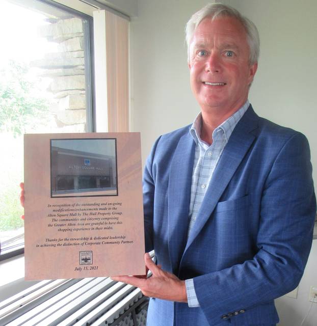 Hull group honored for Alton Square Mall upgrades