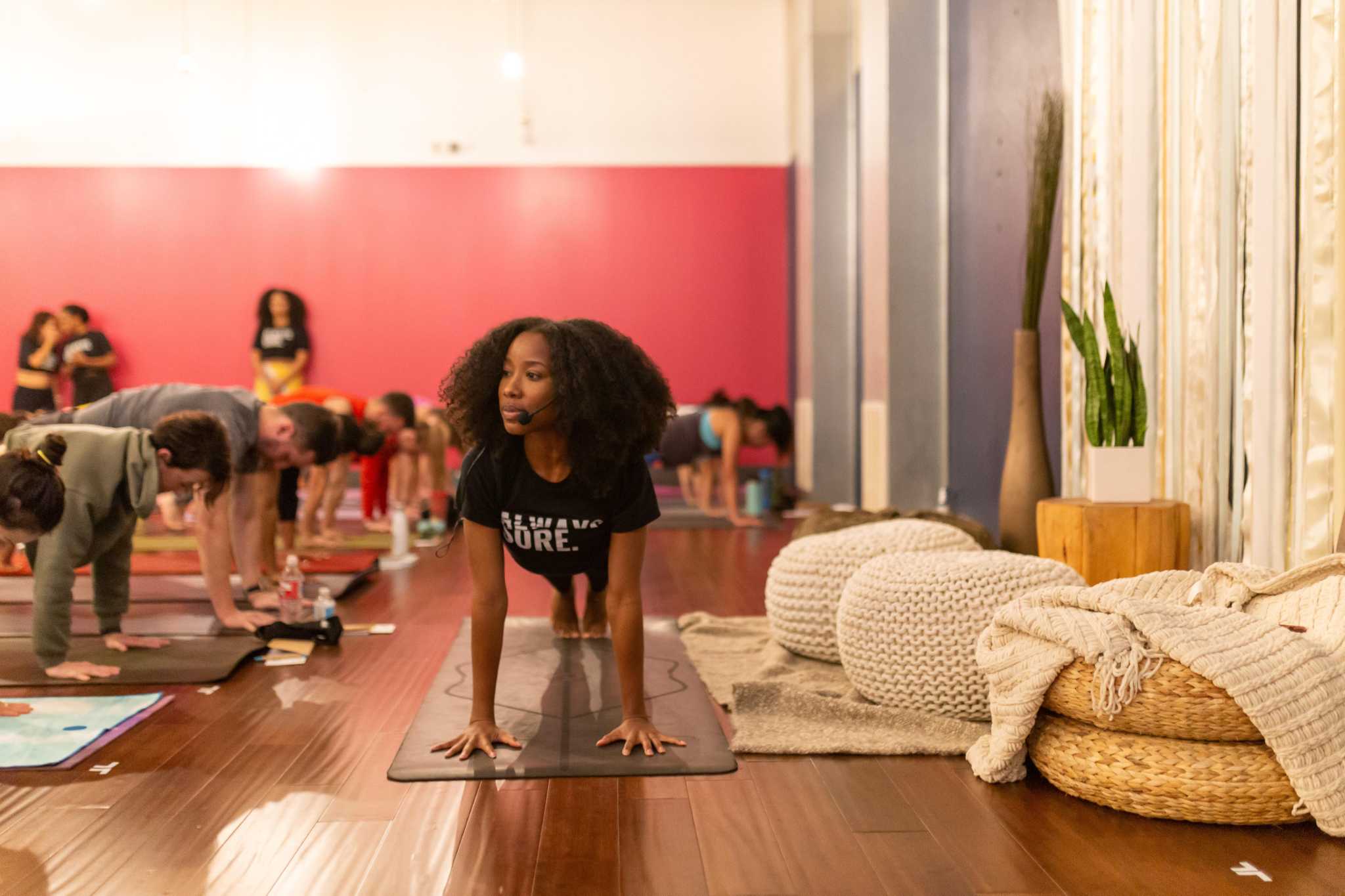 New program teaches Houston officers to use yoga techniques to relax