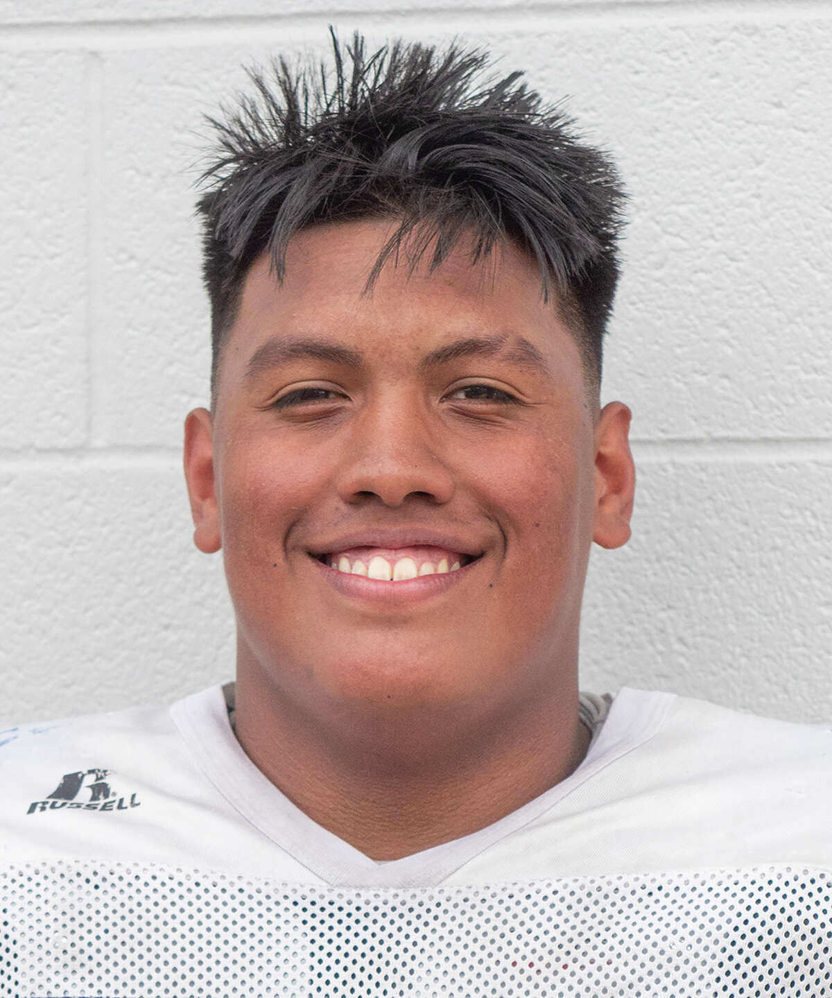 HS FOOTBALL: MHS center Vasquez inspired by his late dad’s guidance