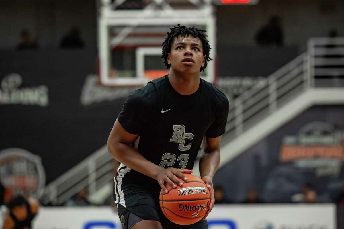 Corey Floyd Jr. is leaving the UConn men's basketball team