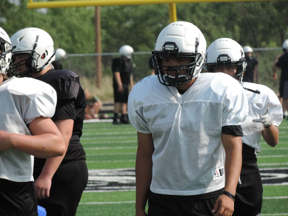 2021 HS FOOTBALL PREVIEW: Hernandez carries heavy load for Forsan
