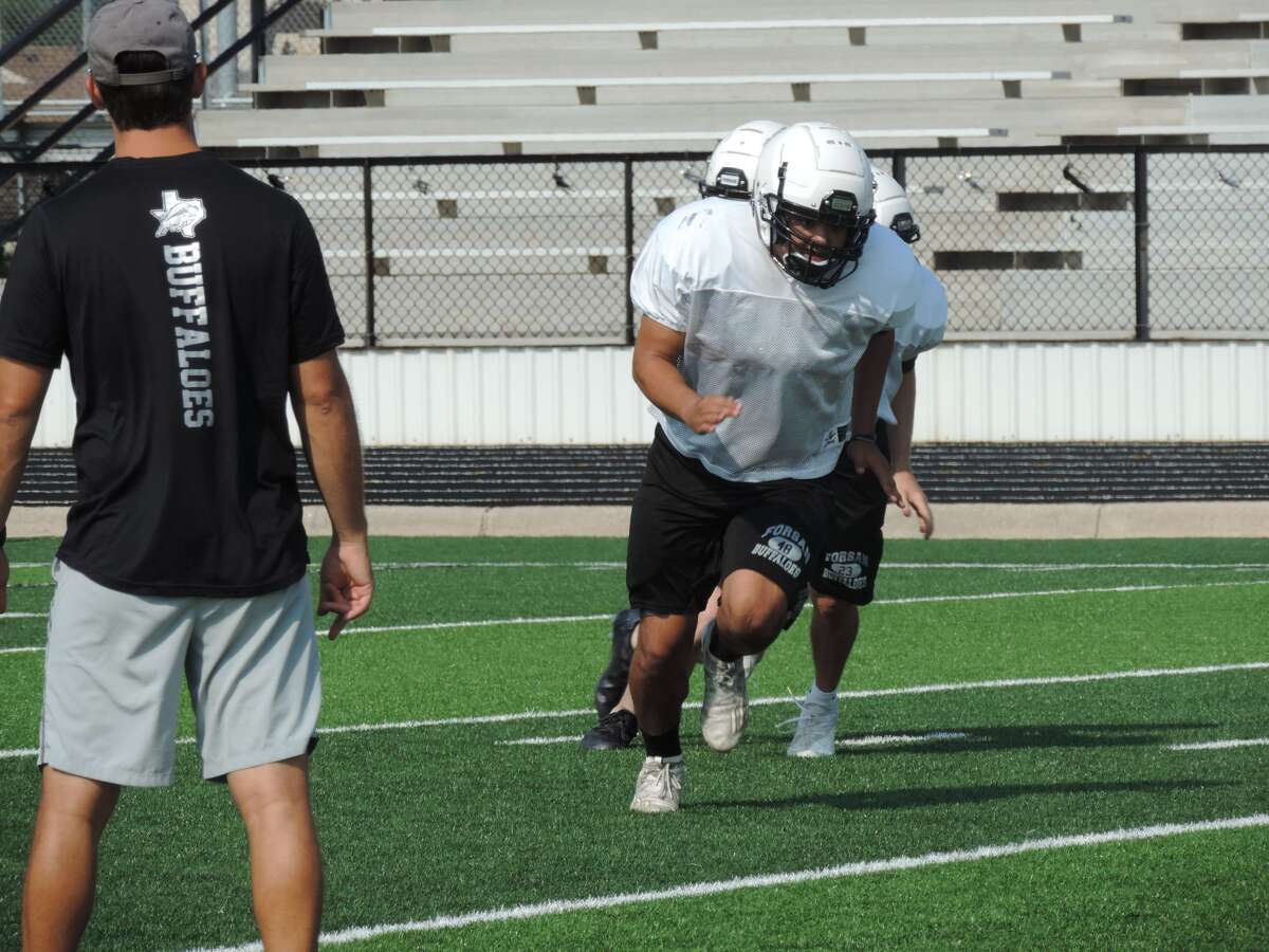 2021 HS FOOTBALL PREVIEW: Hernandez carries heavy load for Forsan