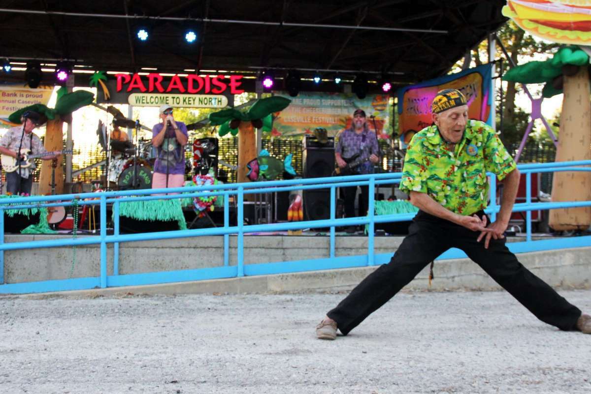 Here's what to do at Cheeseburger in Caseville fest this weekend