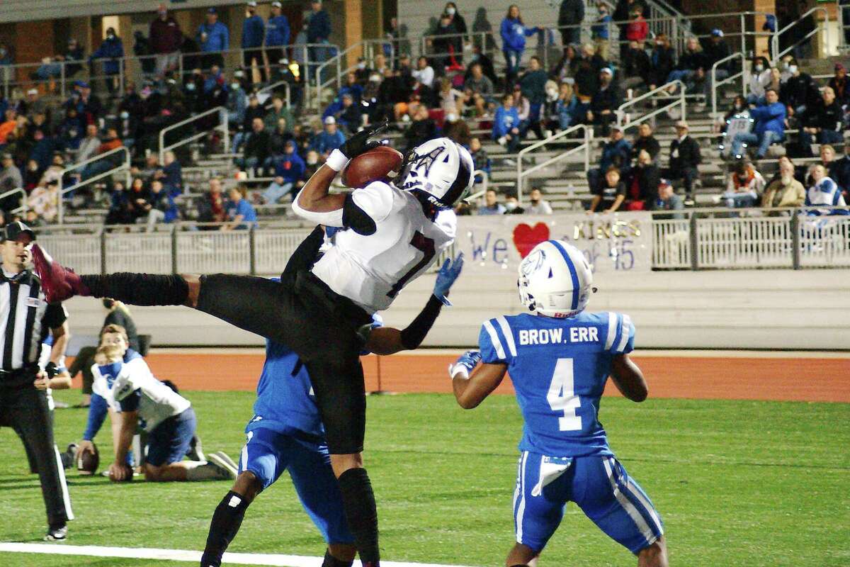 Football: Stout defense could pave way for Pearland success