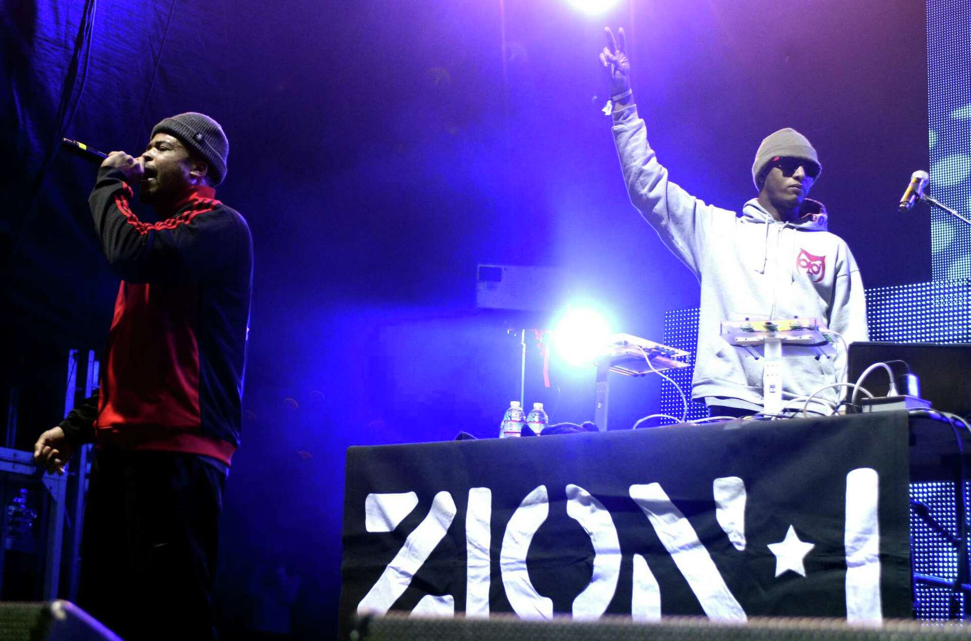 Bay Area rapper Zumbi dies at a Berkeley hospital. Fans are grieving ...