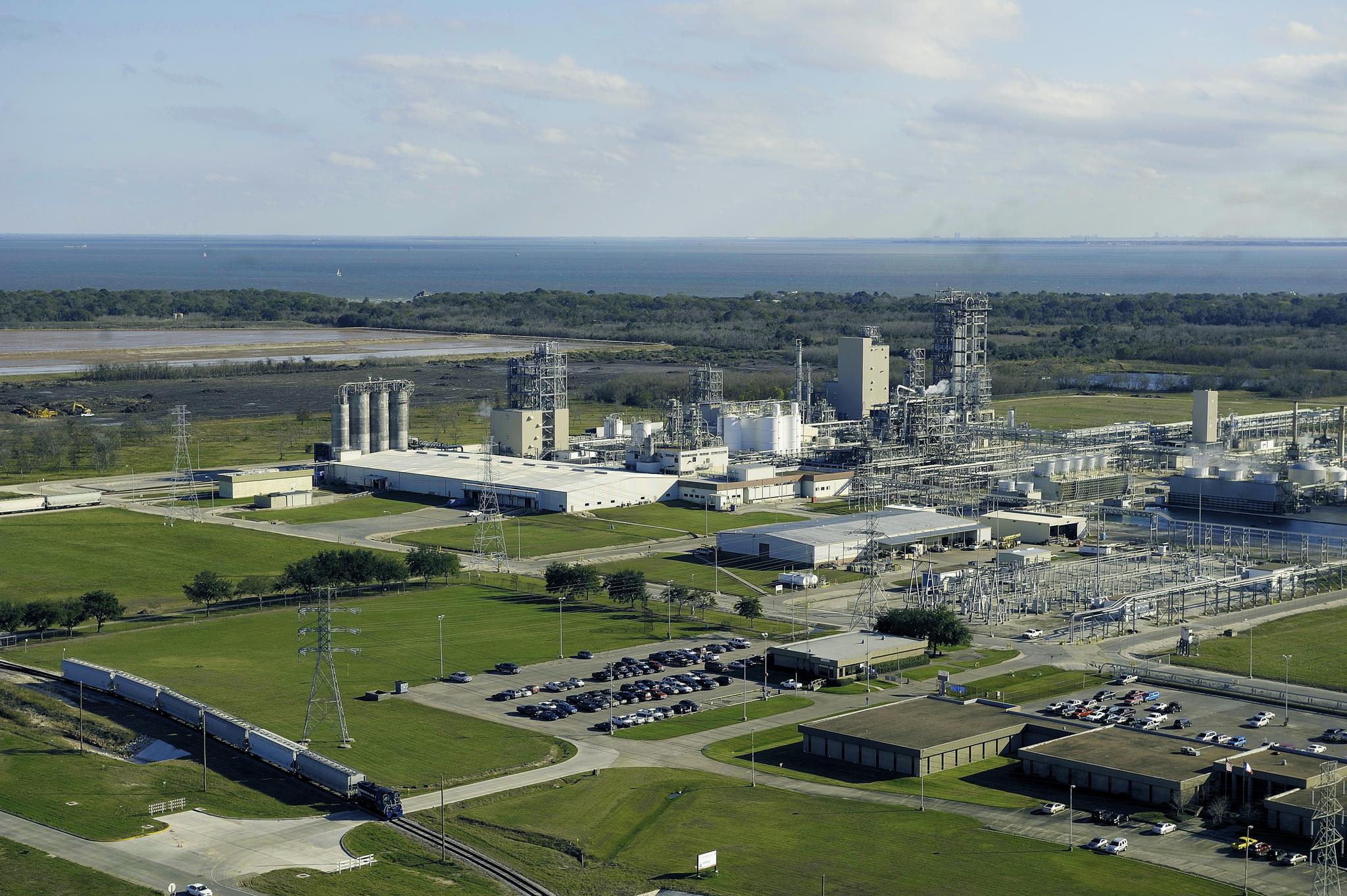 Baystar ethane cracker starts up in Port Arthur