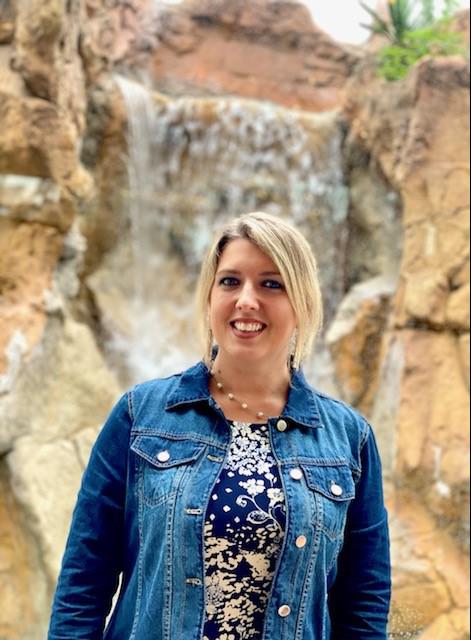 Whitten anuncia su candidatura al Congreso