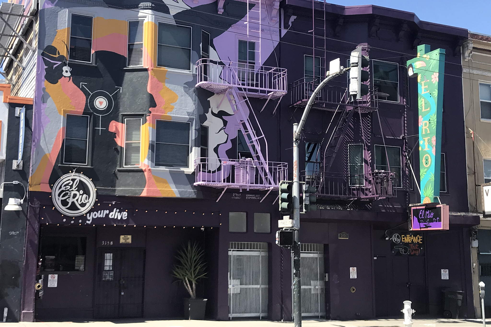 How 43-year-old dive El Rio was decades ahead of one of SF's most ...