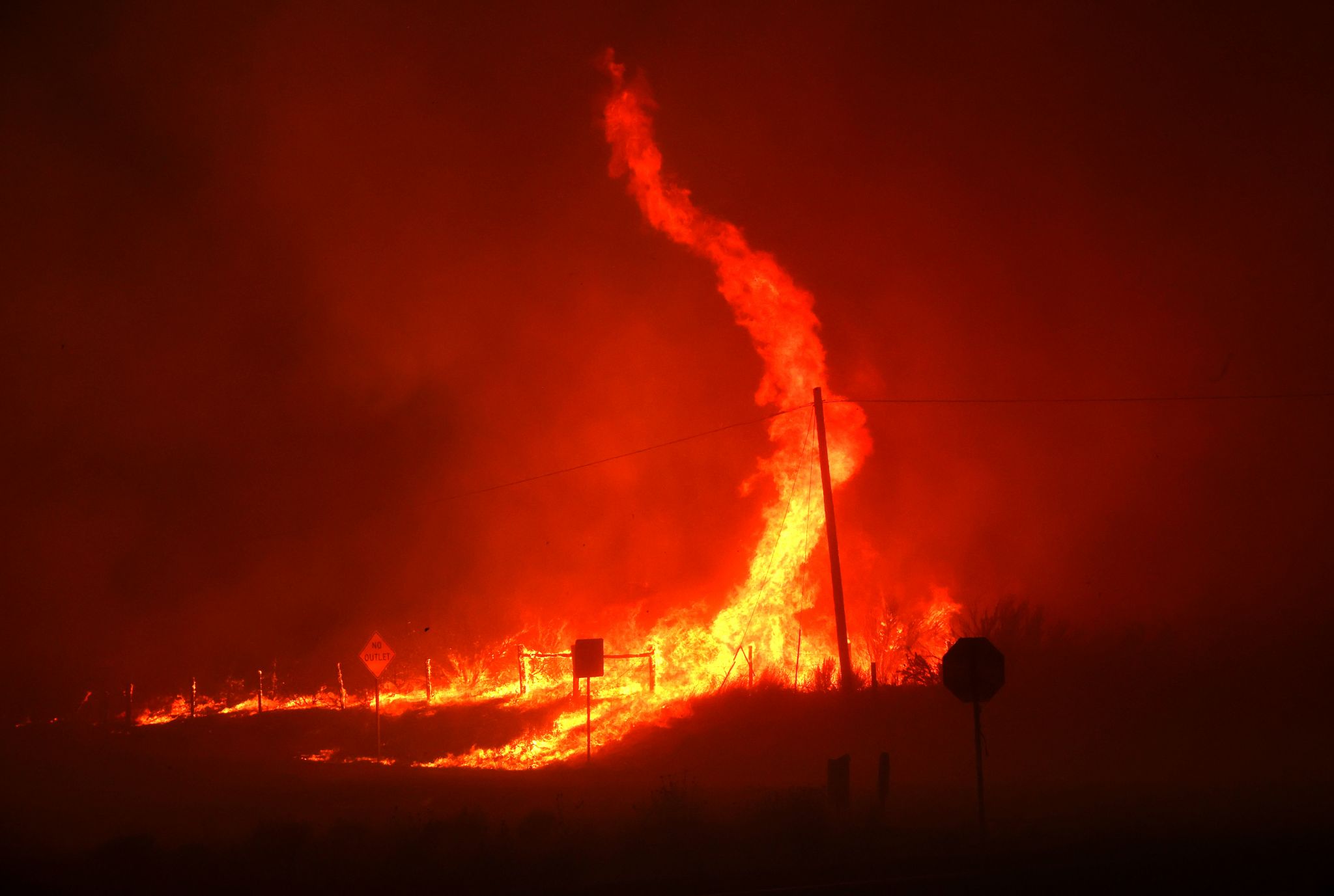 'Very dangerous situation': Dixie Fire threatens more towns
