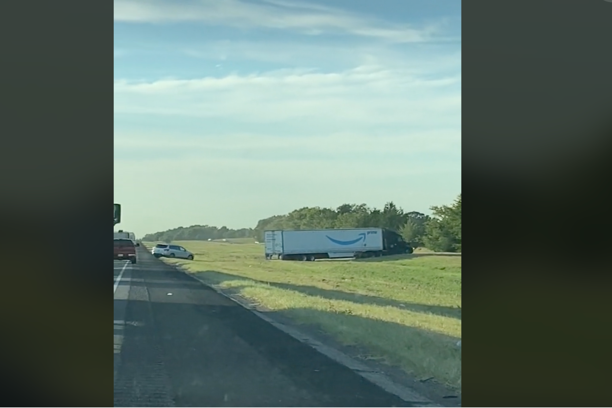 Amazon Prime Driver Pulls Off the Unthinkable In Middle of Highway ...
