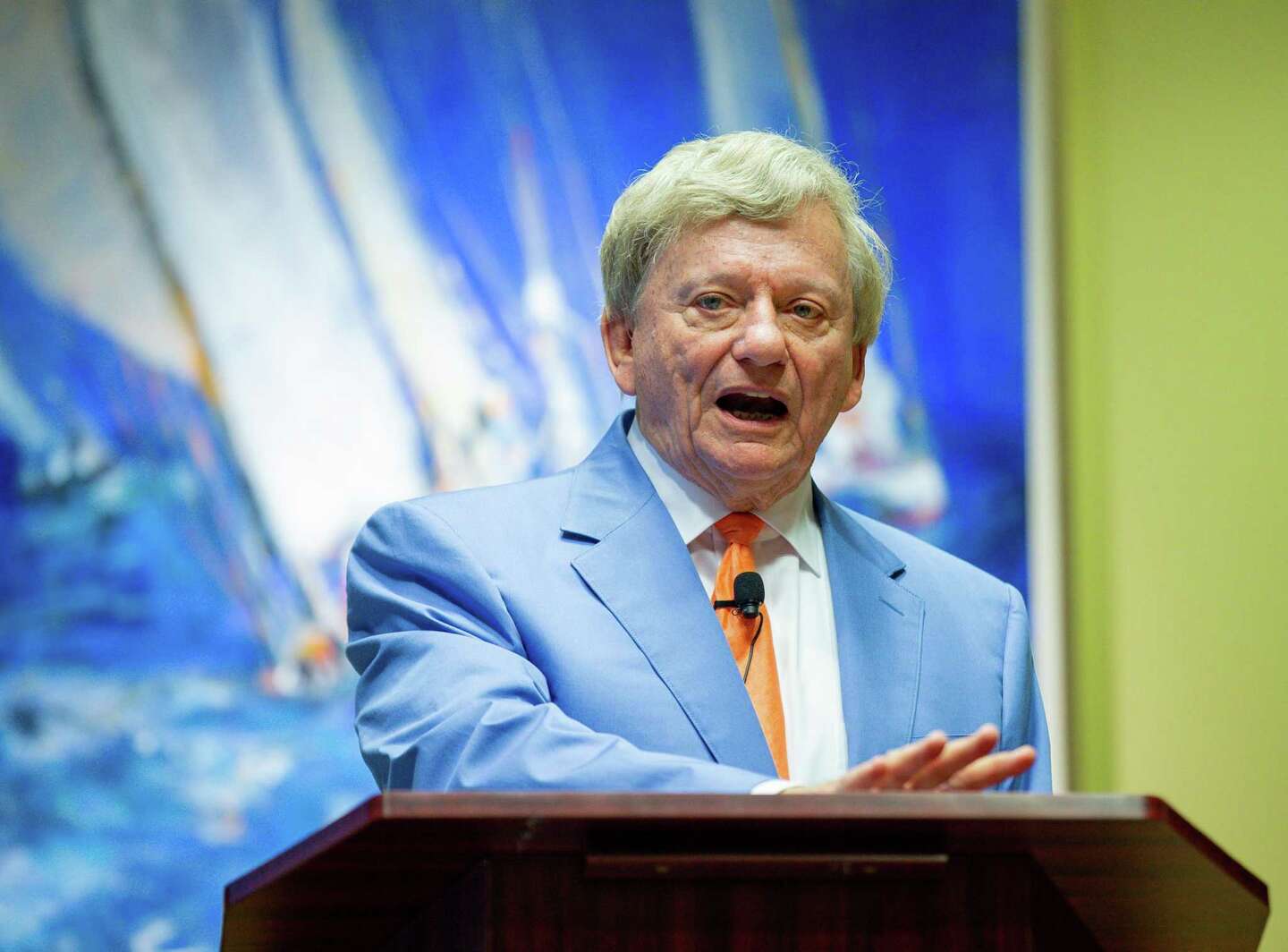 Rusty Hardin: What to know about Houston lawyer connected to Dickinson