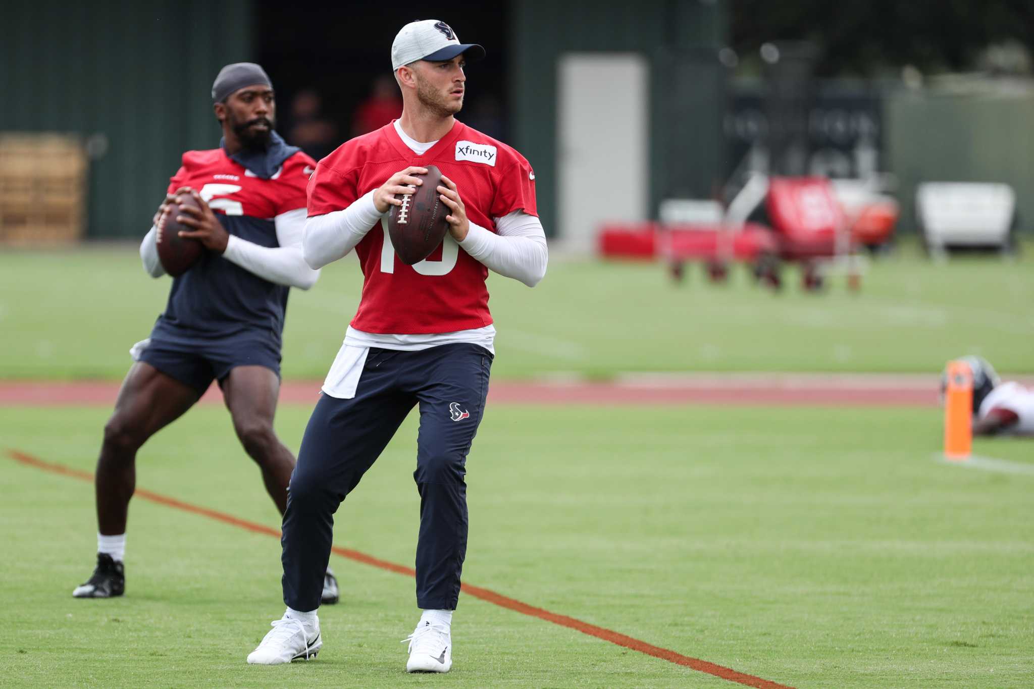 McClain: What Texans are looking for from Tyrod Taylor and Davis Mills