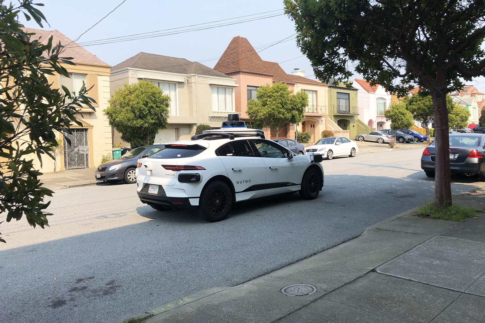 Waymo is now offering free rides in their autonomous vehicles in SF. I ...
