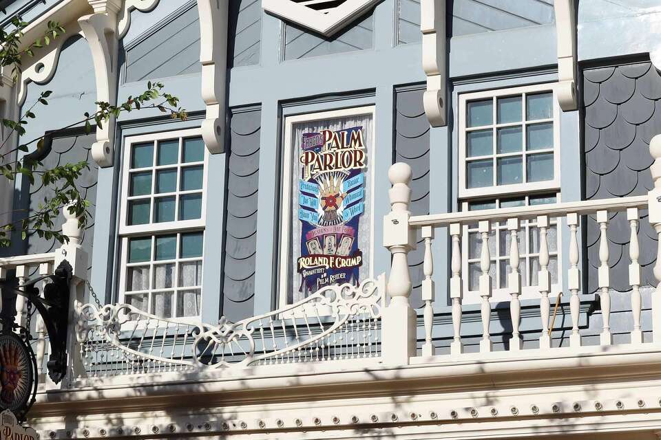 Imagineer Rolly Crump on Museum of the Weird, the scariest Disneyland ...