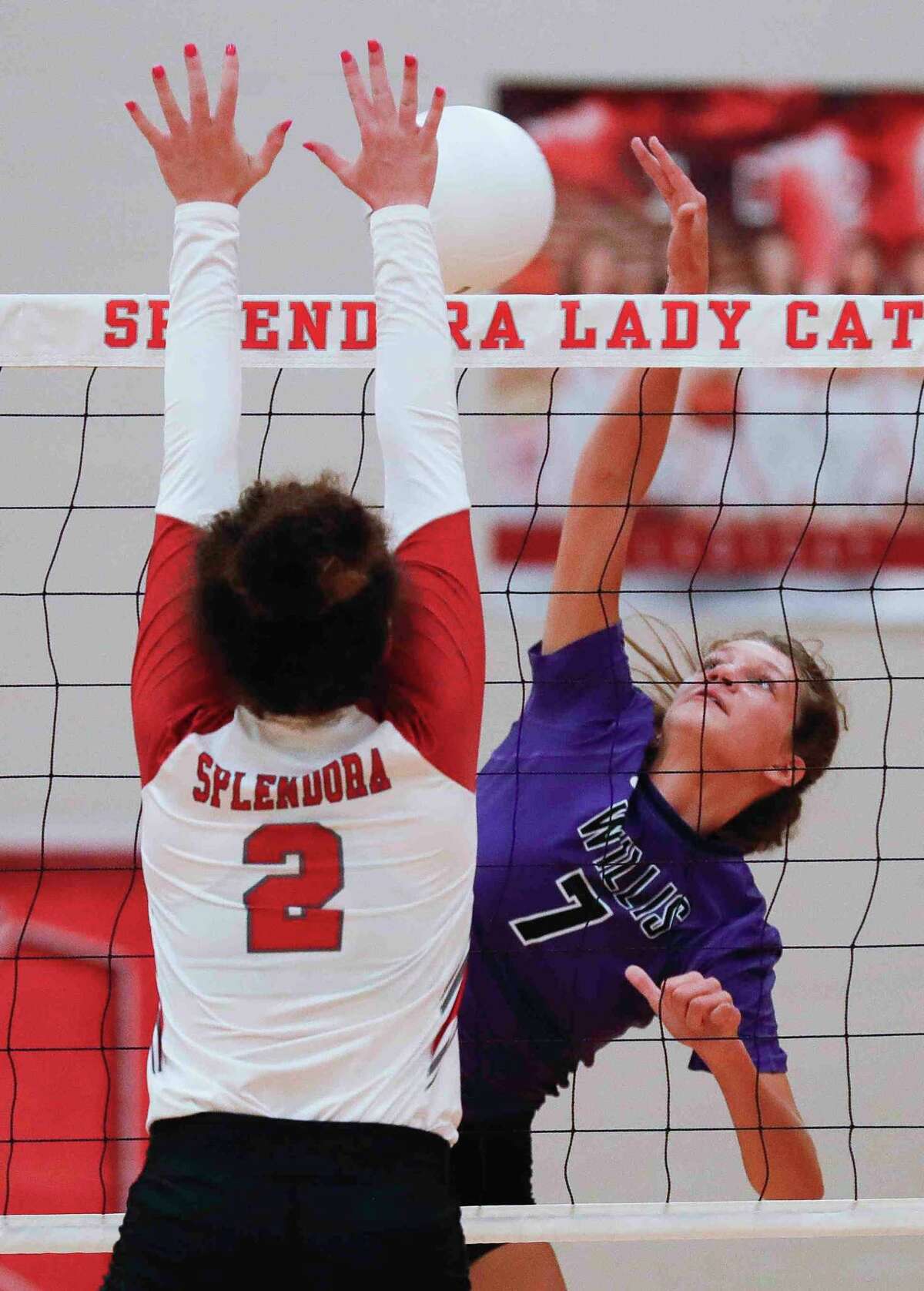 VOLLEYBALL: Willis pulls out five-set win at Splendora