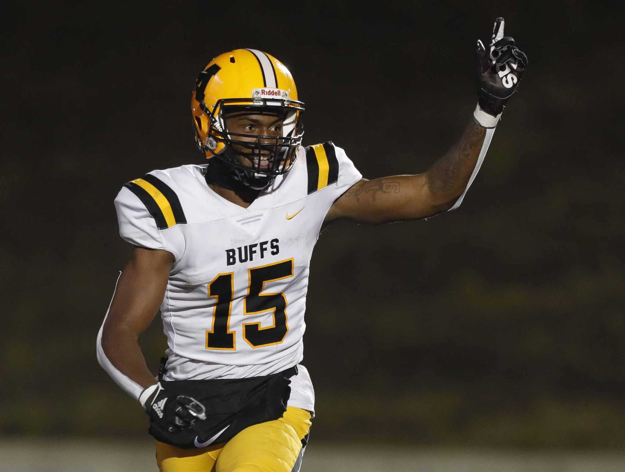 Texas A&M adds two top football recruits