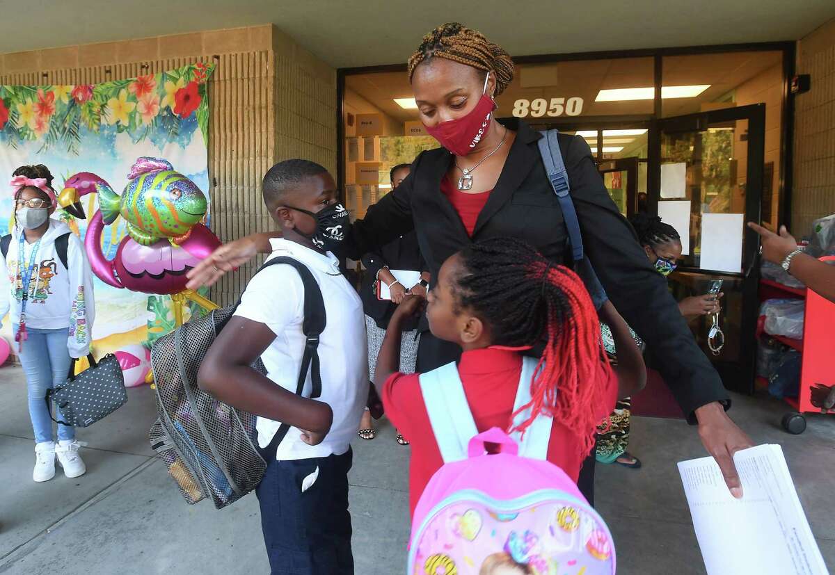 OPINION: Dress code change could bring masks into schools