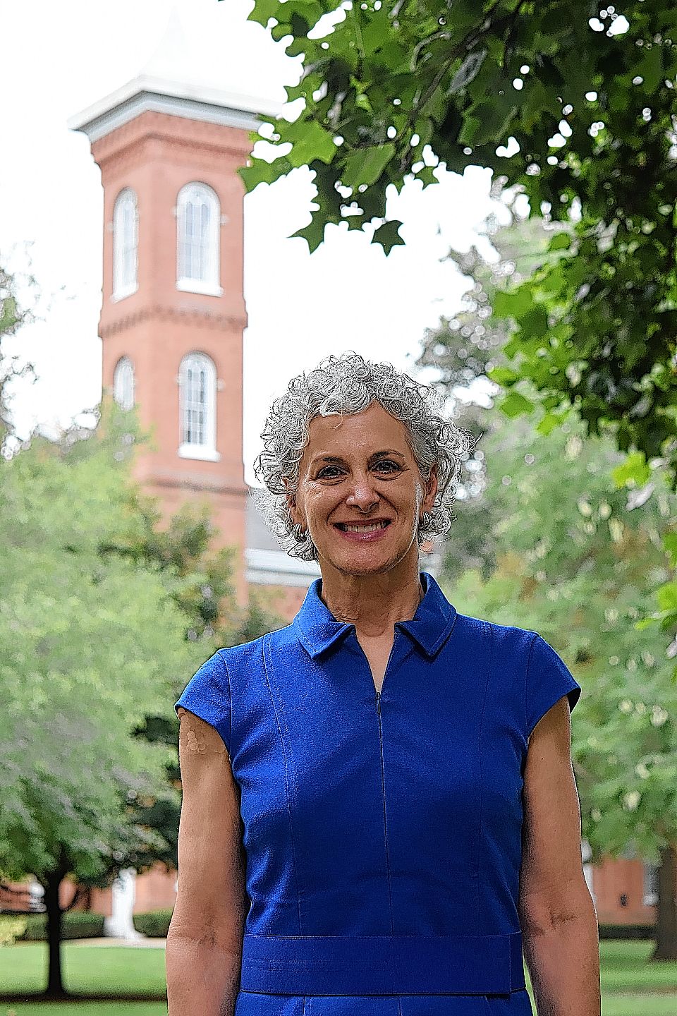 Illinois College's Barbara Farley awarded leadership award