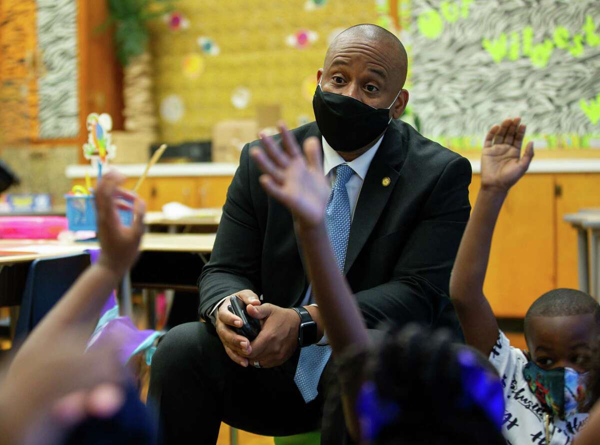 'A day to celebrate': Houston ISD starts new school year amid COVID surge