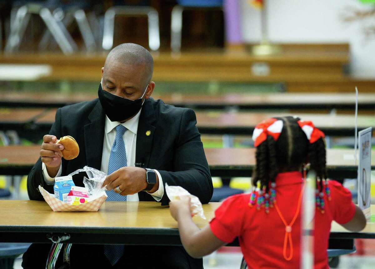 'A day to celebrate': Houston ISD starts new school year amid COVID surge