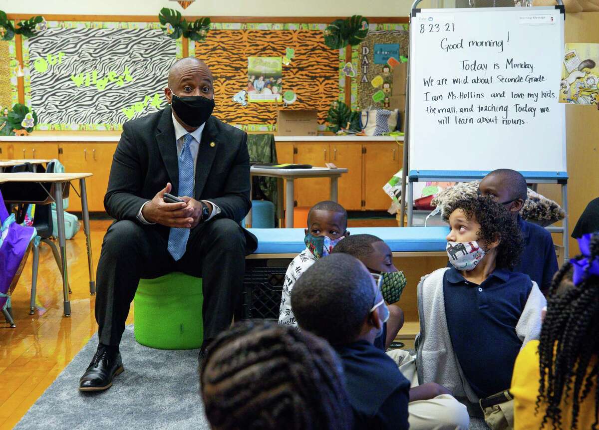 'A day to celebrate': Houston ISD starts new school year amid COVID surge