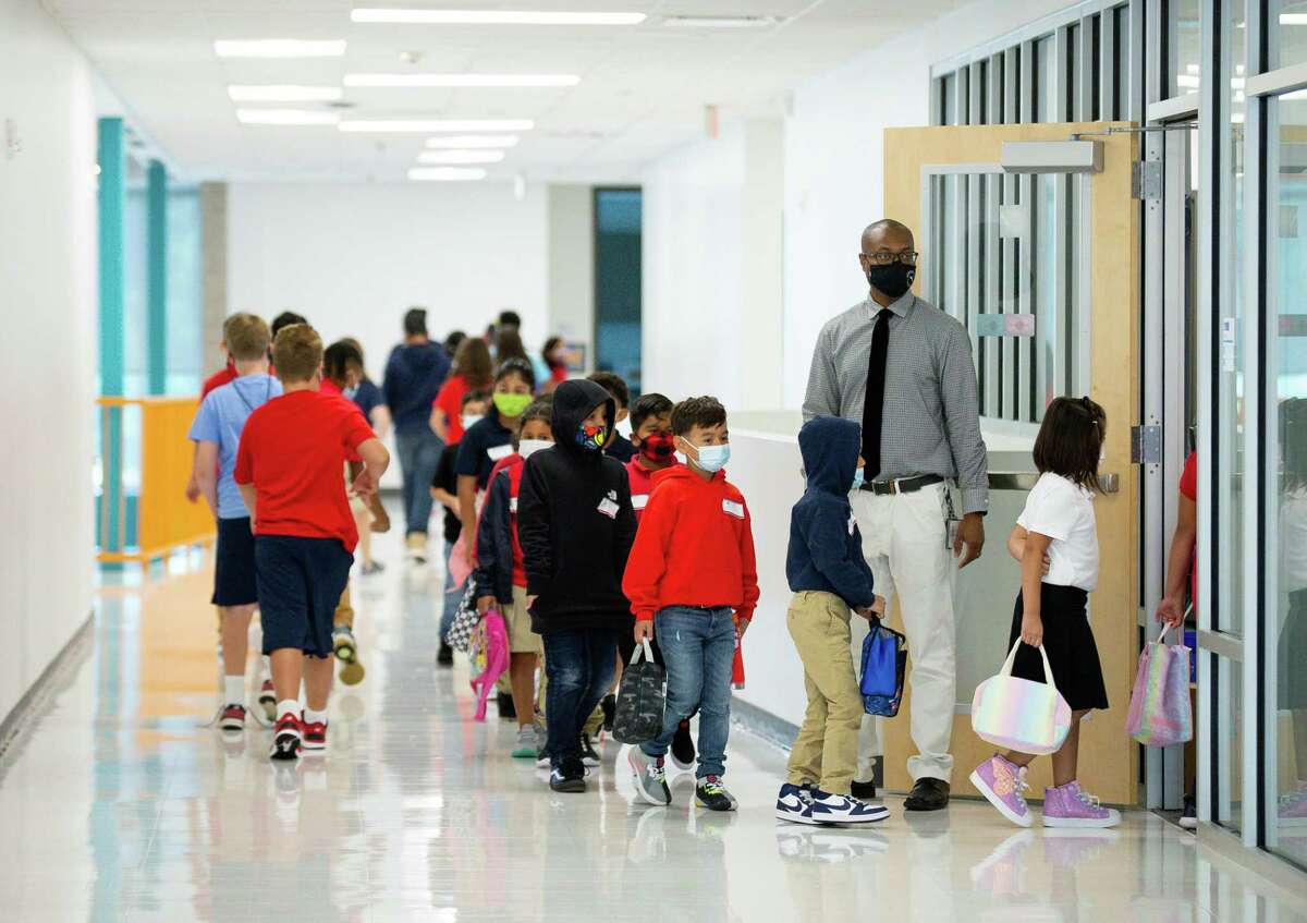 'A day to celebrate': Houston ISD starts new school year amid COVID surge