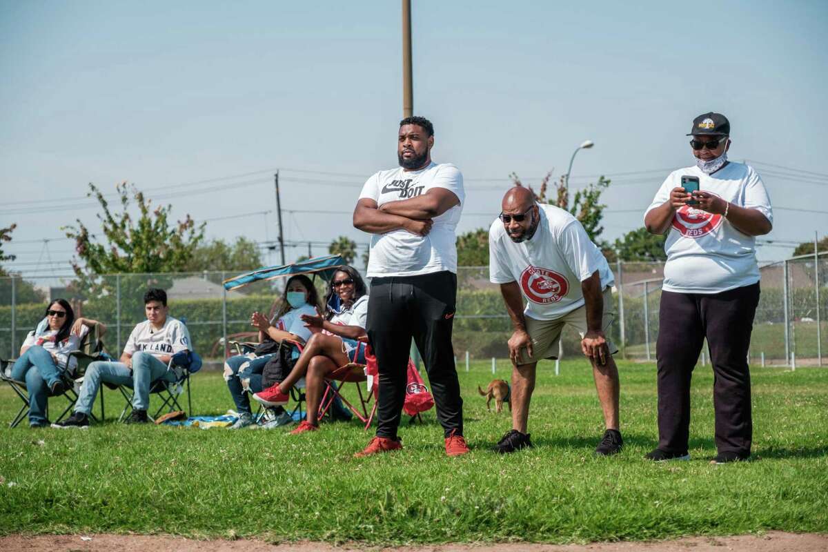 Where a dynasty once reigned, baseball in Oakland clings to survival
